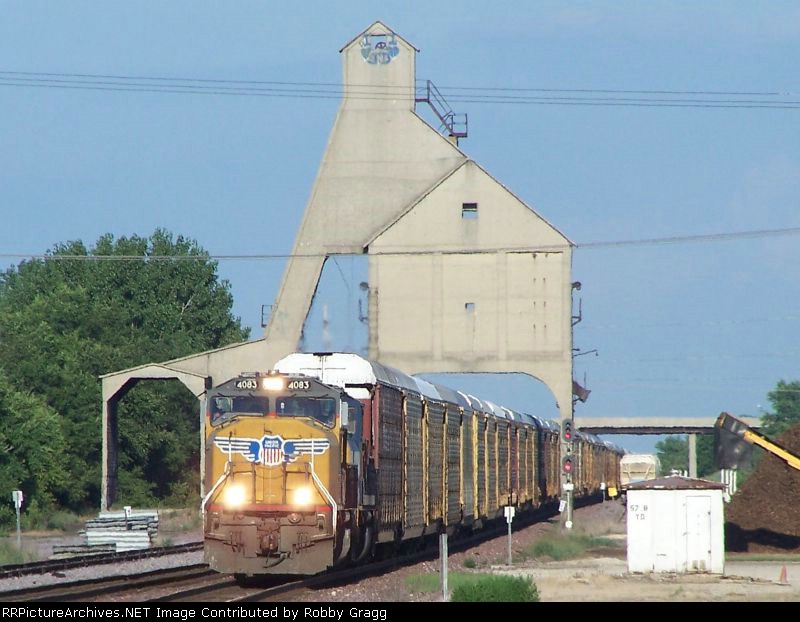 UP 4083 from the other side